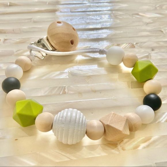 Accessories | Sootherlovey Sensory Pacifier Binkie Clip | Poshmark